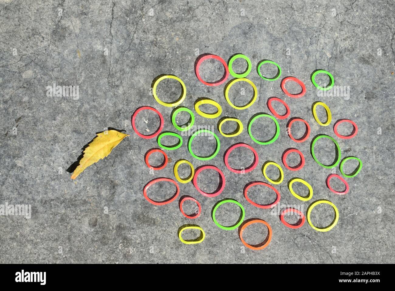 Colorful rubber bands. Rubber bands in black background. Vibrant ...