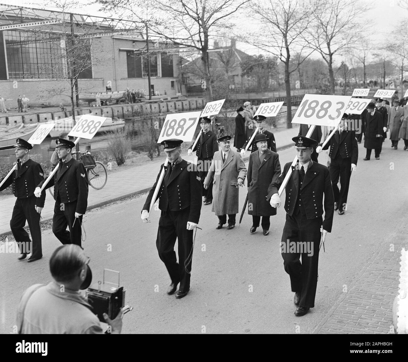 Unveiling statue karel doorman hi-res stock photography and images - Alamy