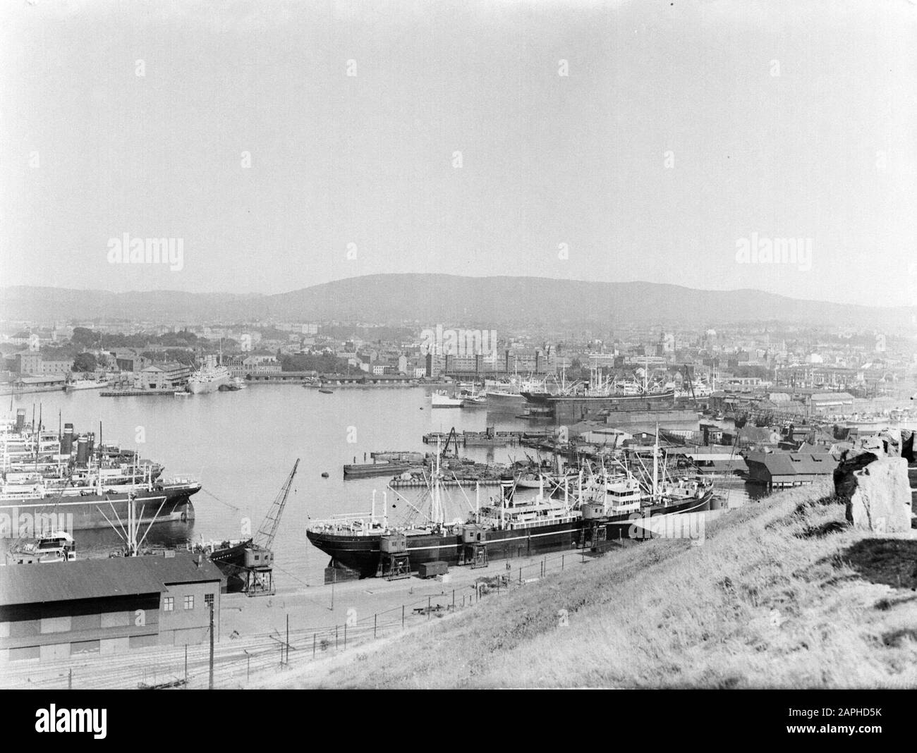 Oslo port cargo Black and White Stock Photos & Images - Alamy