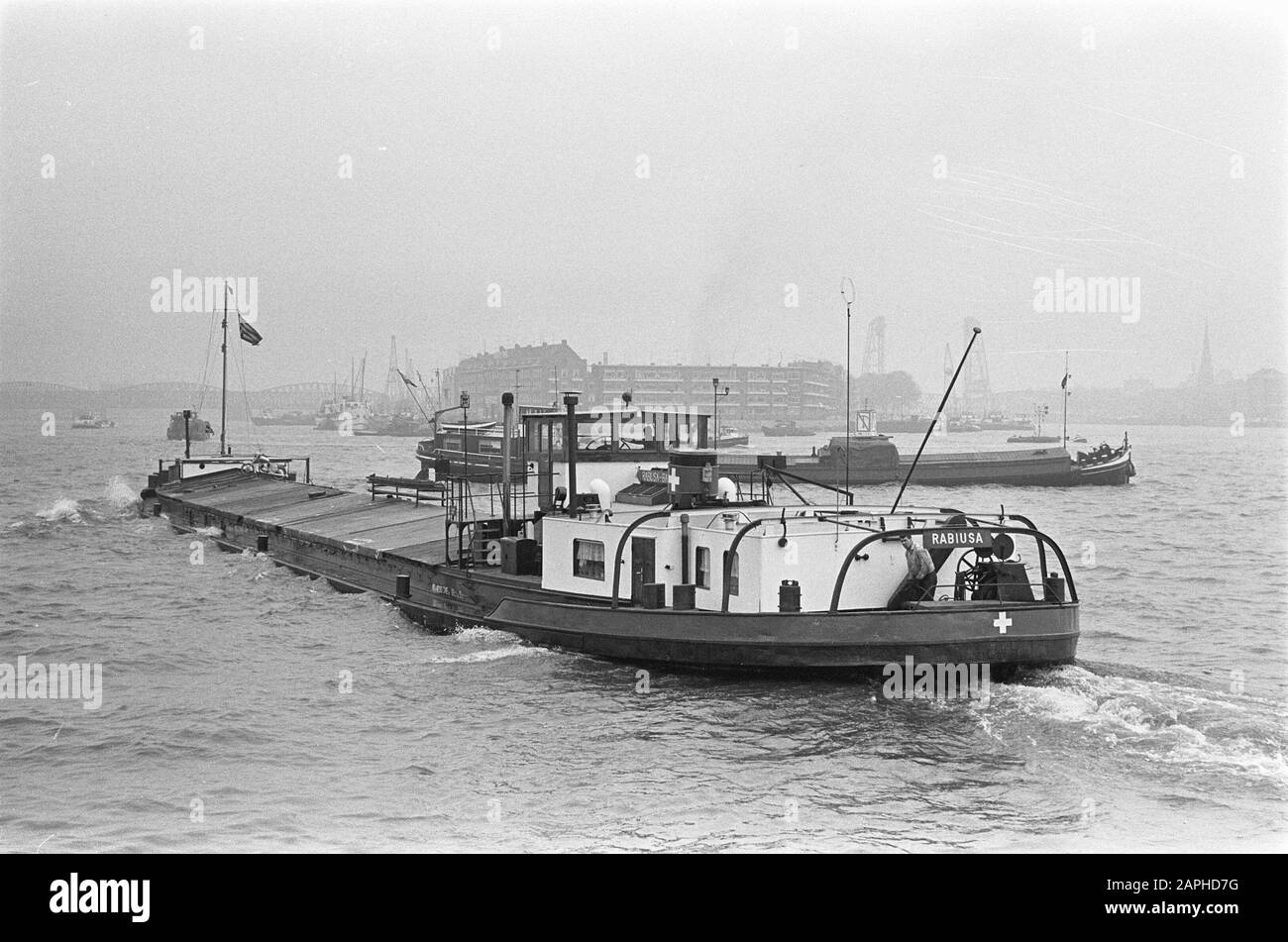 The port of Rotterdam Date: April 22, 1964 Location: Rotterdam, Zuid ...