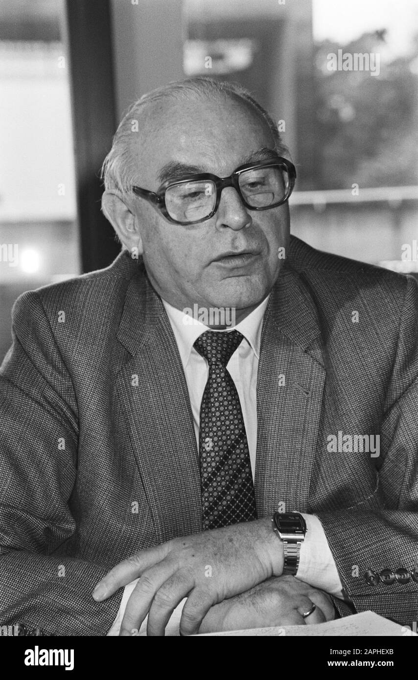 Paid football sport Black and White Stock Photos & Images - Alamy