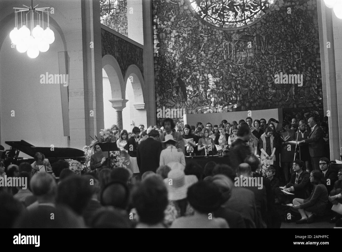 Student pastor huub oosterhuis hi-res stock photography and images - Alamy