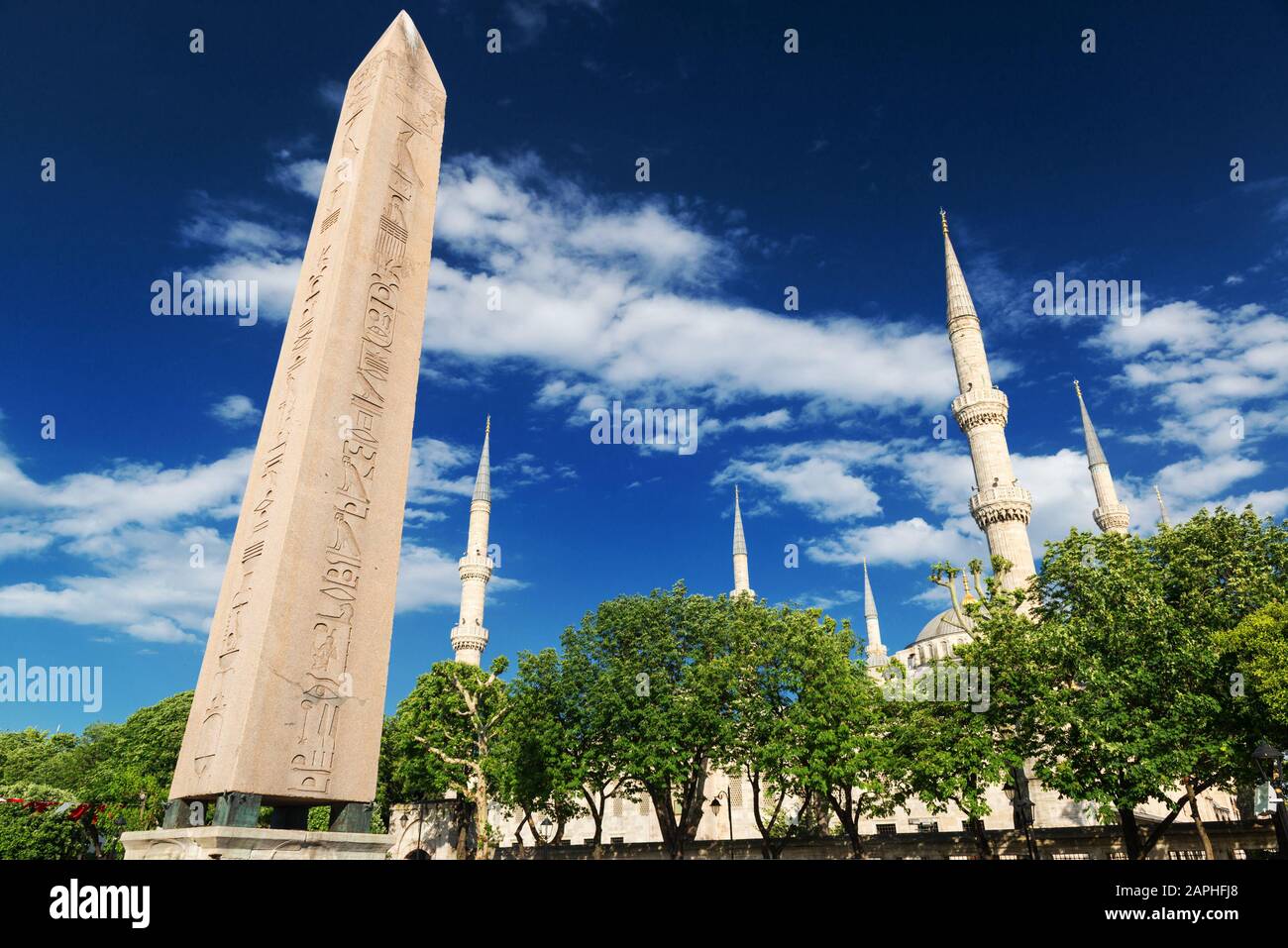 Ancient egyptian obelisk hi-res stock photography and images - Alamy