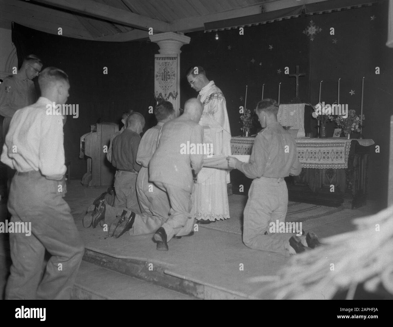 Dr. Beel on a visit to Krawangse (during the 2nd Police Action ...