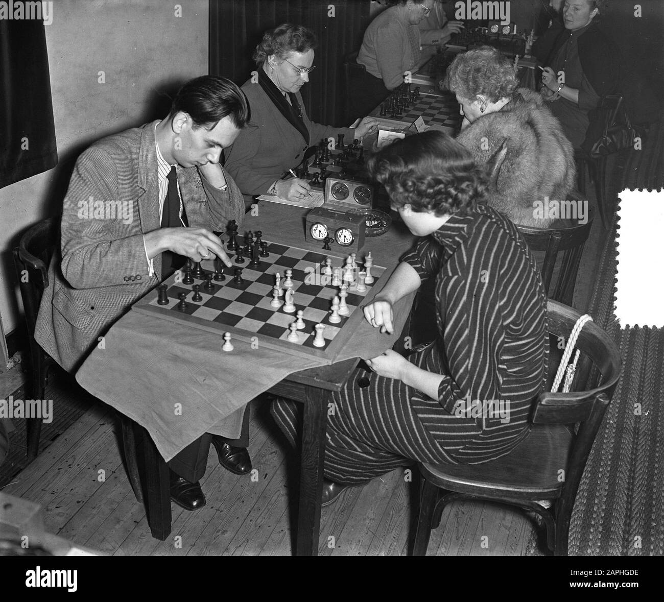 Chess opening chess board with pieces hi-res stock photography and ...