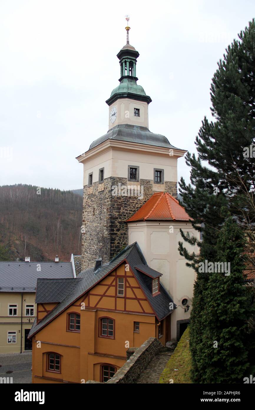 Black Tower, landmark medieval structure in Loket, Czechia Stock Photo ...