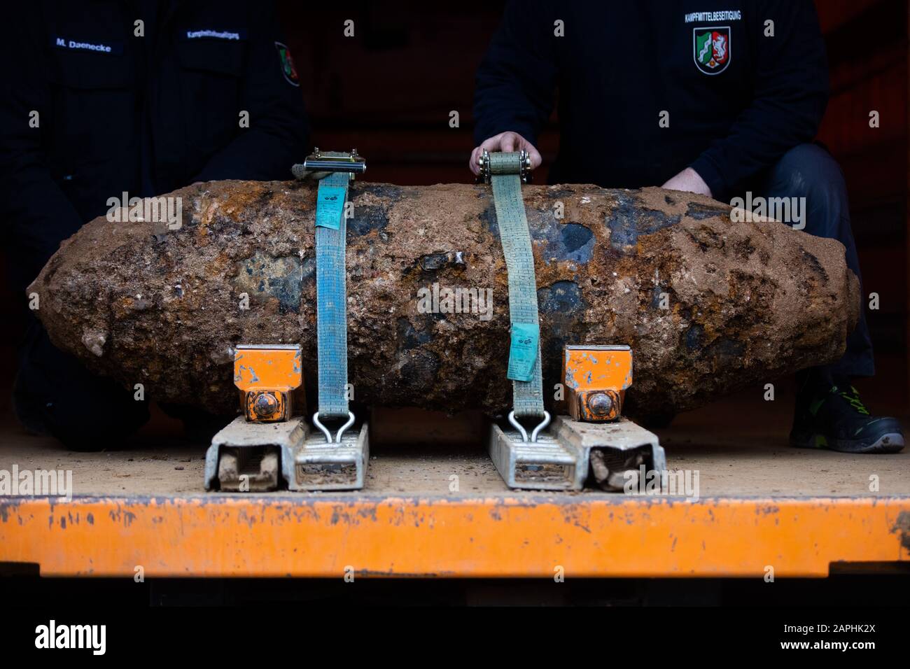 Hospital truck loading hi-res stock photography and images - Alamy