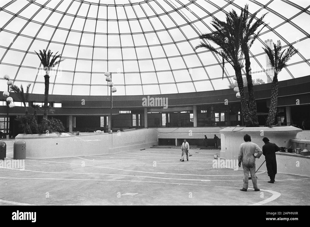 The Mirandabad; interior covered bath Date: October 24, 1978 Location ...