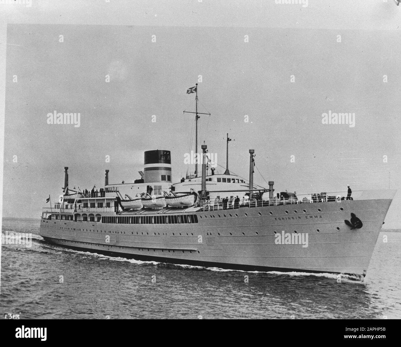 NAVY [Navy] Anefo London series Description: The M.S. Emmavan de Steam ...