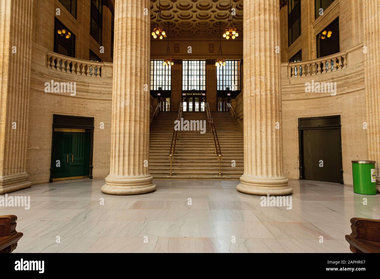 Grand Staircase Union Station, Chicago, Illinois, USA Stock Photo - Alamy
