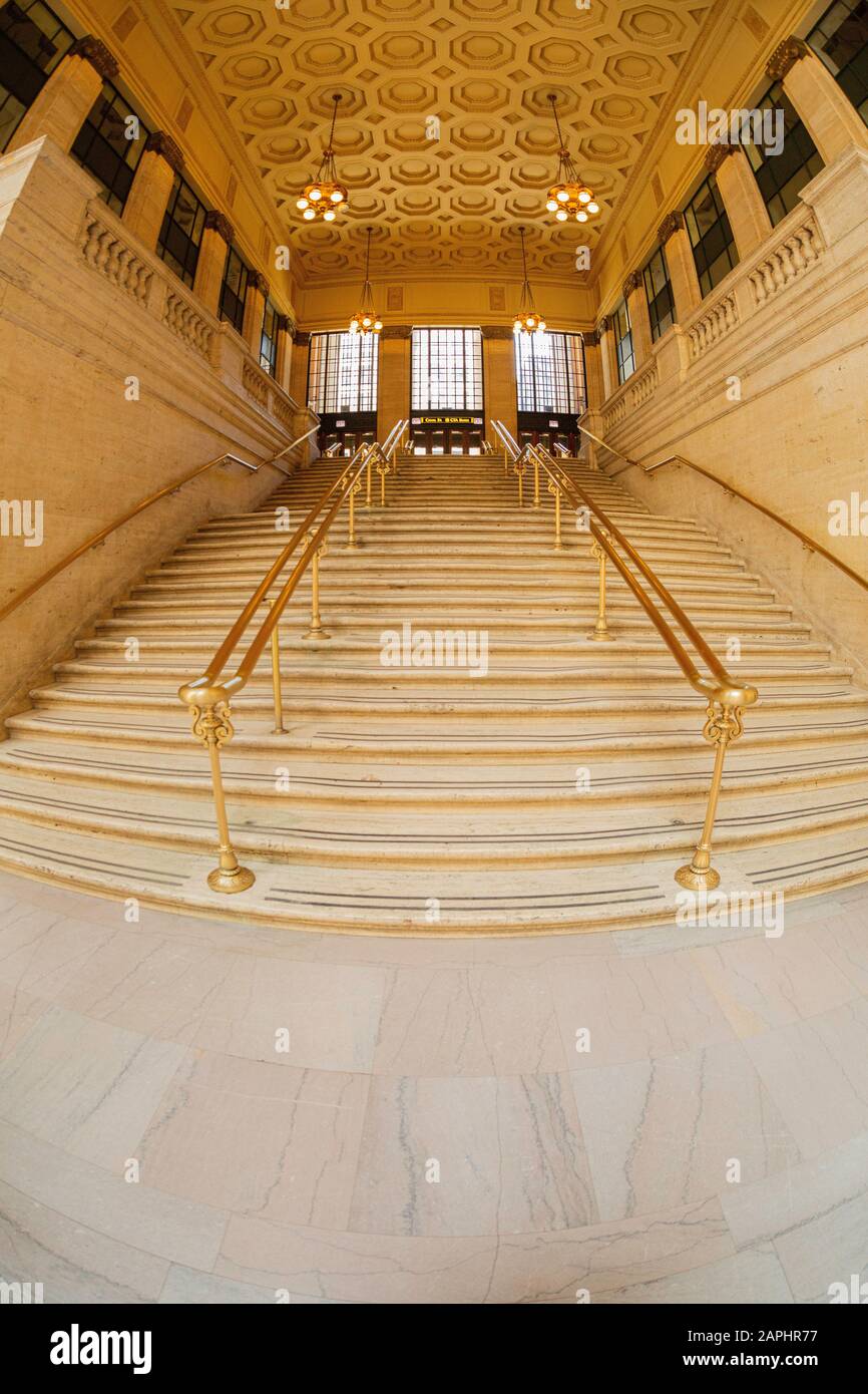 Grand Staircase Union Station, Chicago, Illinois, USA Stock Photo - Alamy