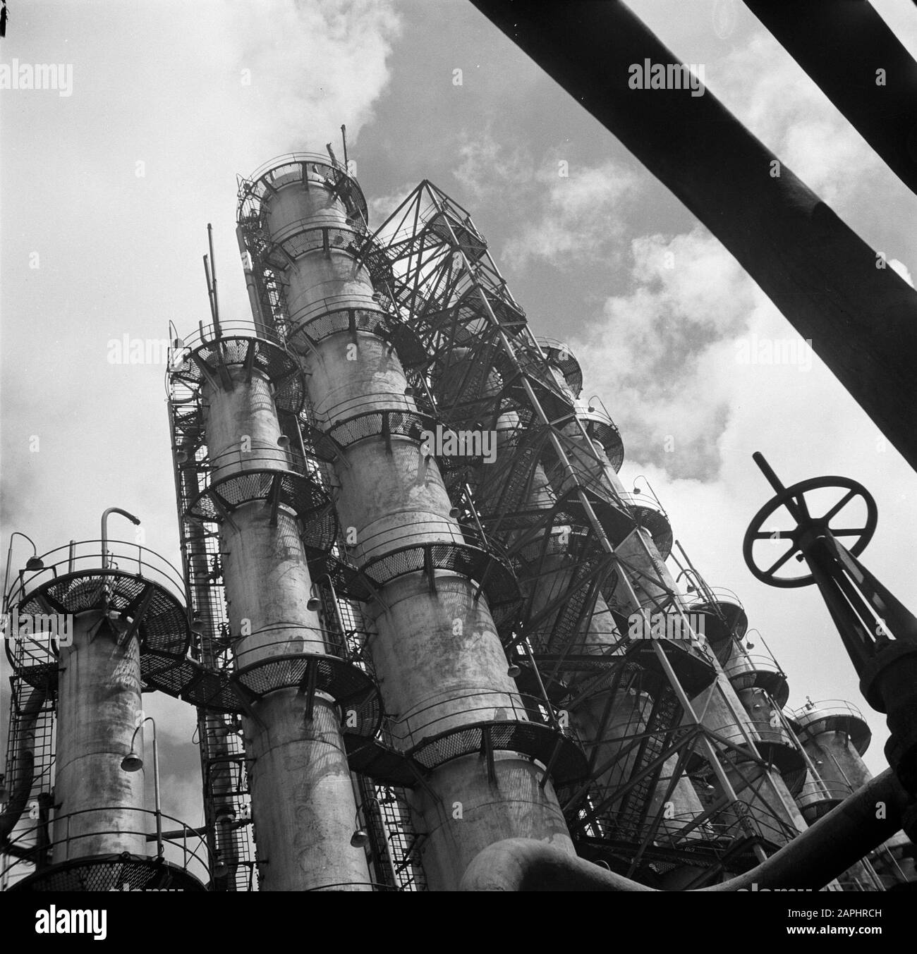 Oil refinery curacao Black and White Stock Photos & Images - Alamy