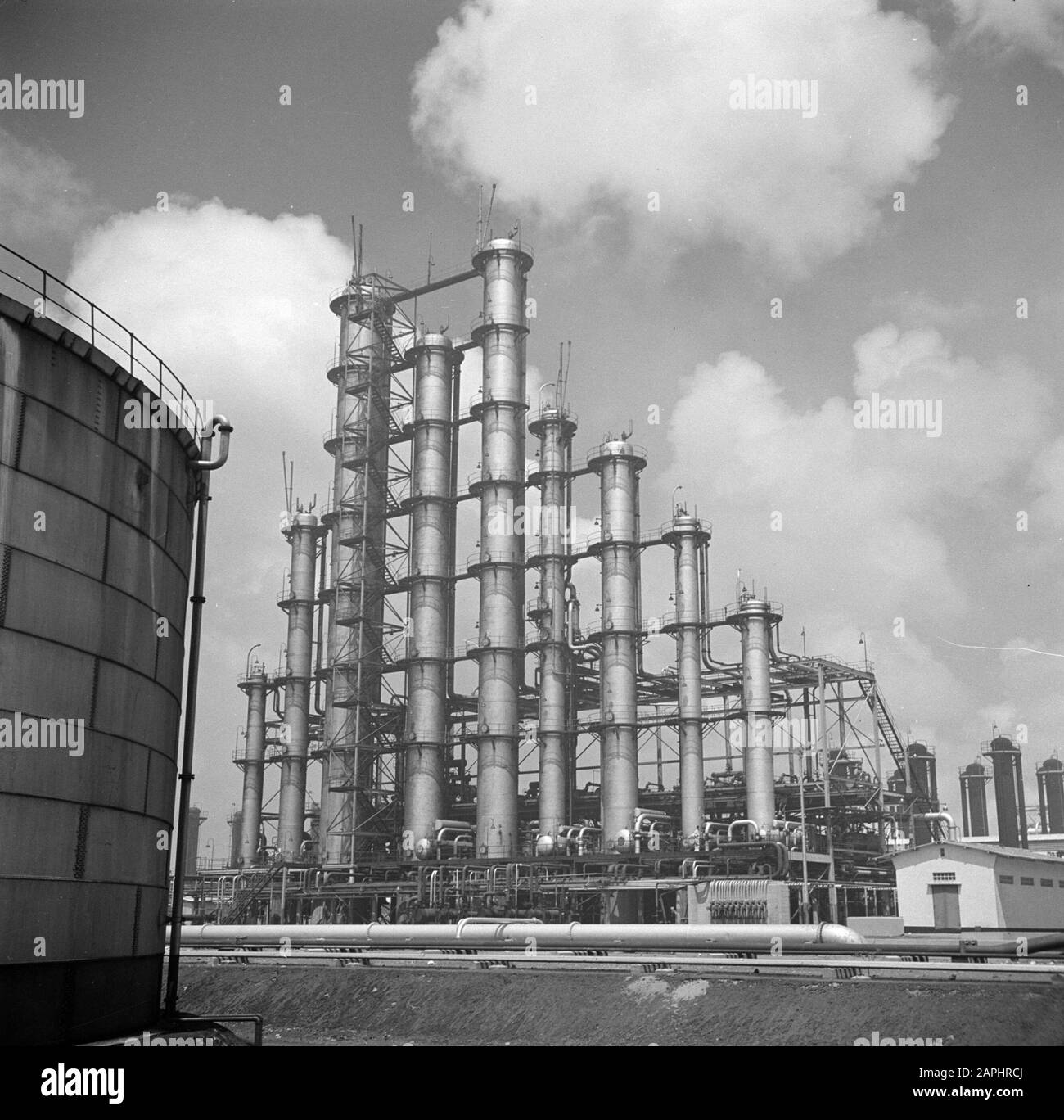 Oil refinery curacao Black and White Stock Photos & Images - Alamy