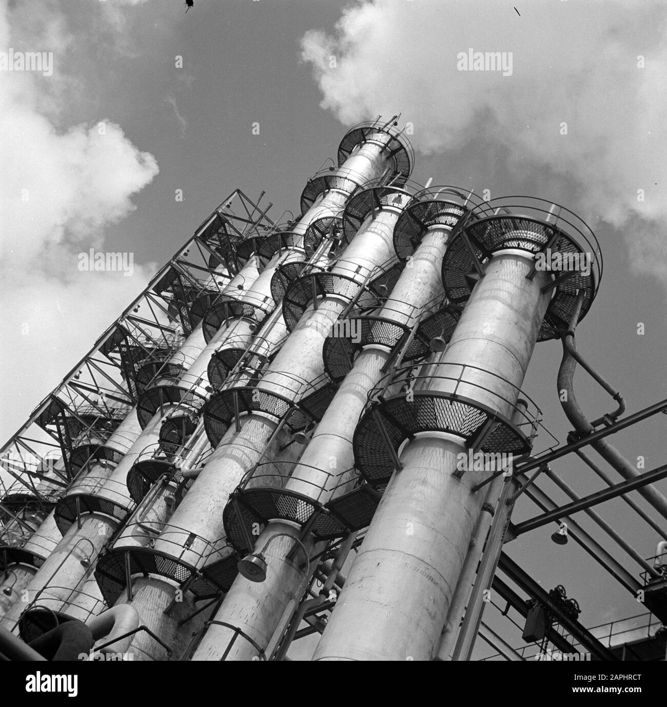 Oil refinery curacao Black and White Stock Photos & Images - Alamy