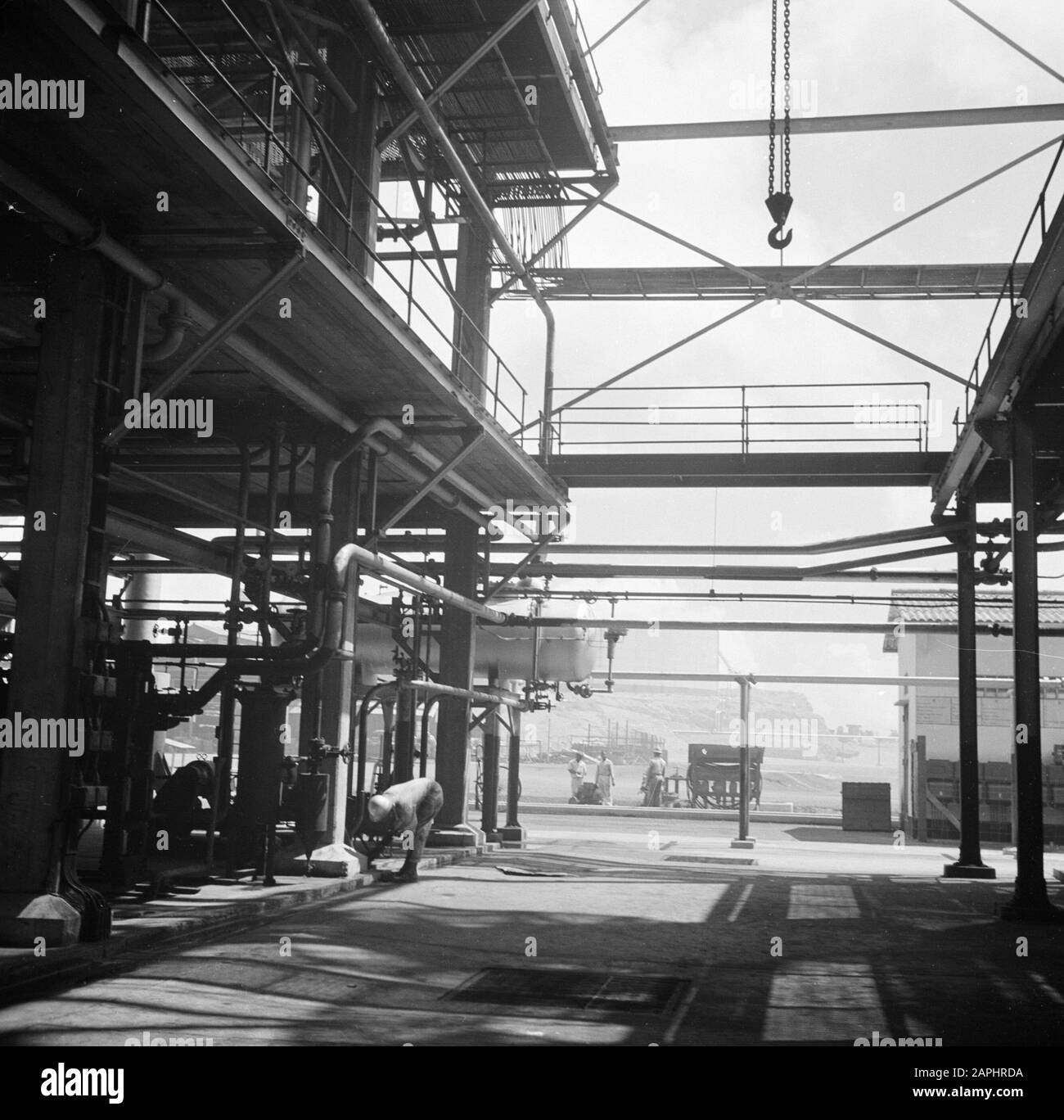 Oil refinery curacao Black and White Stock Photos & Images - Alamy