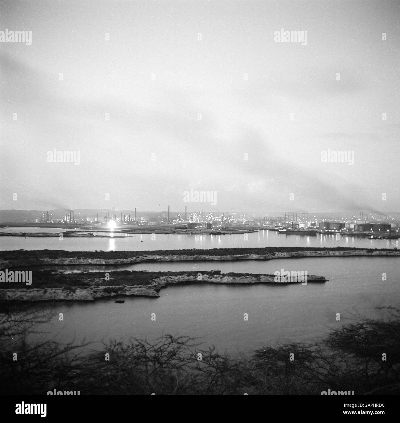 Oil refinery curacao Black and White Stock Photos & Images - Alamy