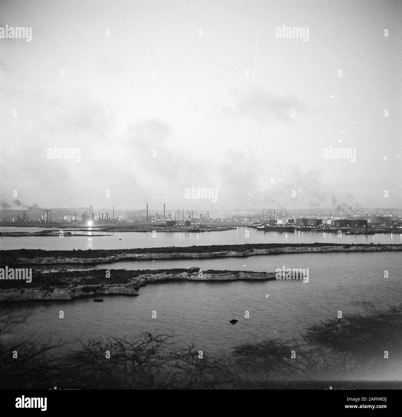 Oil refinery curacao Black and White Stock Photos & Images - Alamy