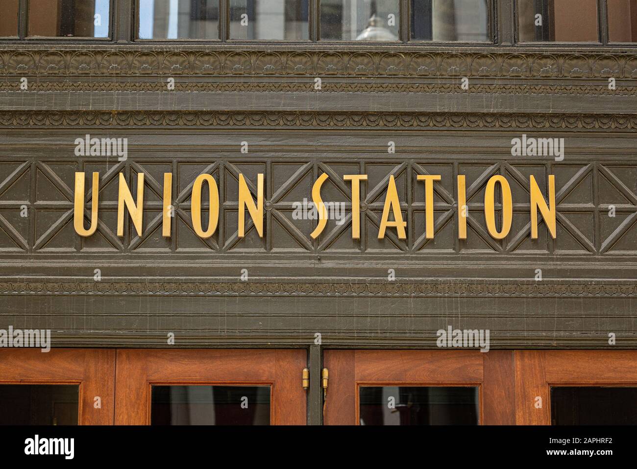 Union station sign hi-res stock photography and images - Alamy