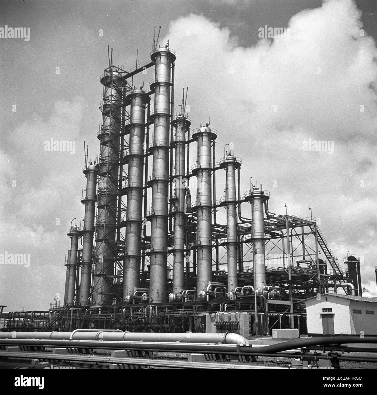 Oil refinery curacao Black and White Stock Photos & Images - Alamy