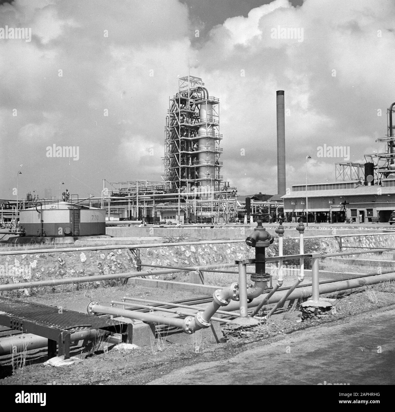 Oil refinery curacao Black and White Stock Photos & Images - Alamy