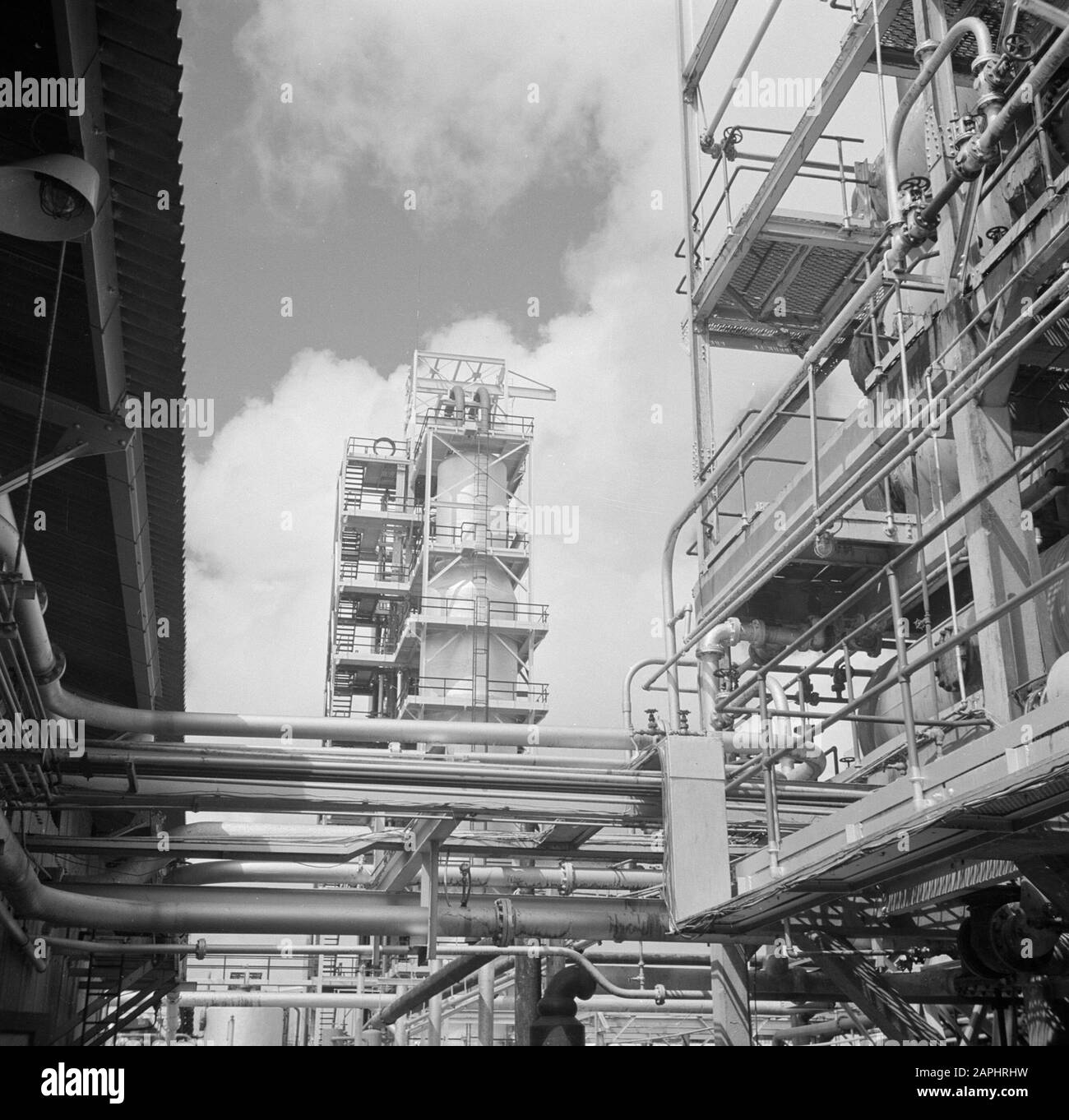 Oil refinery curacao Black and White Stock Photos & Images - Alamy
