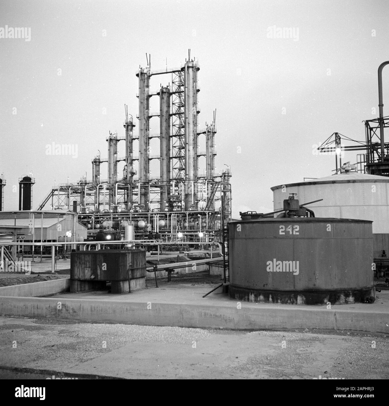 Travel to Suriname and the Netherlands Antilles Description: The oil ...