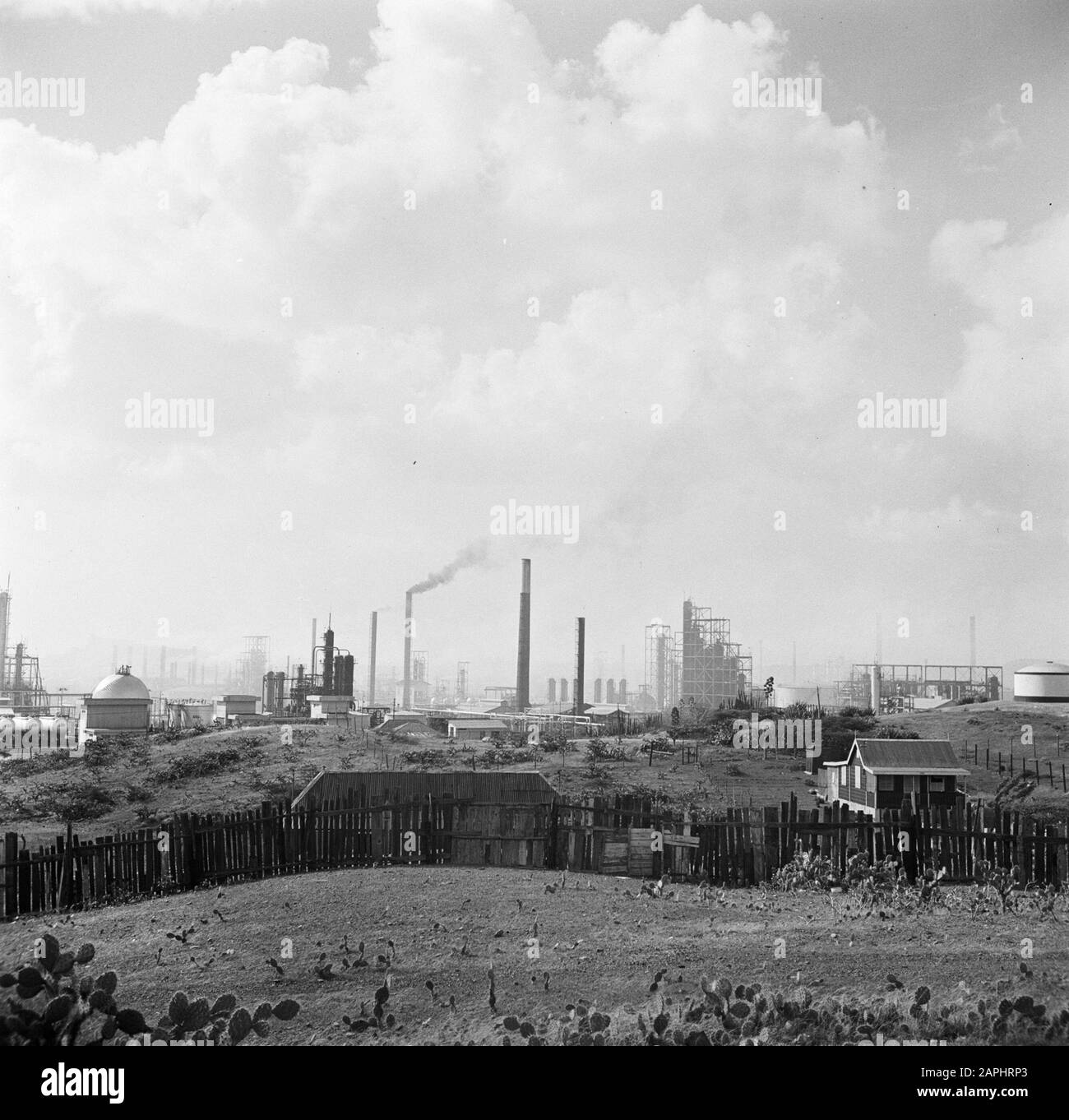 Isla oil refinery Black and White Stock Photos & Images - Alamy