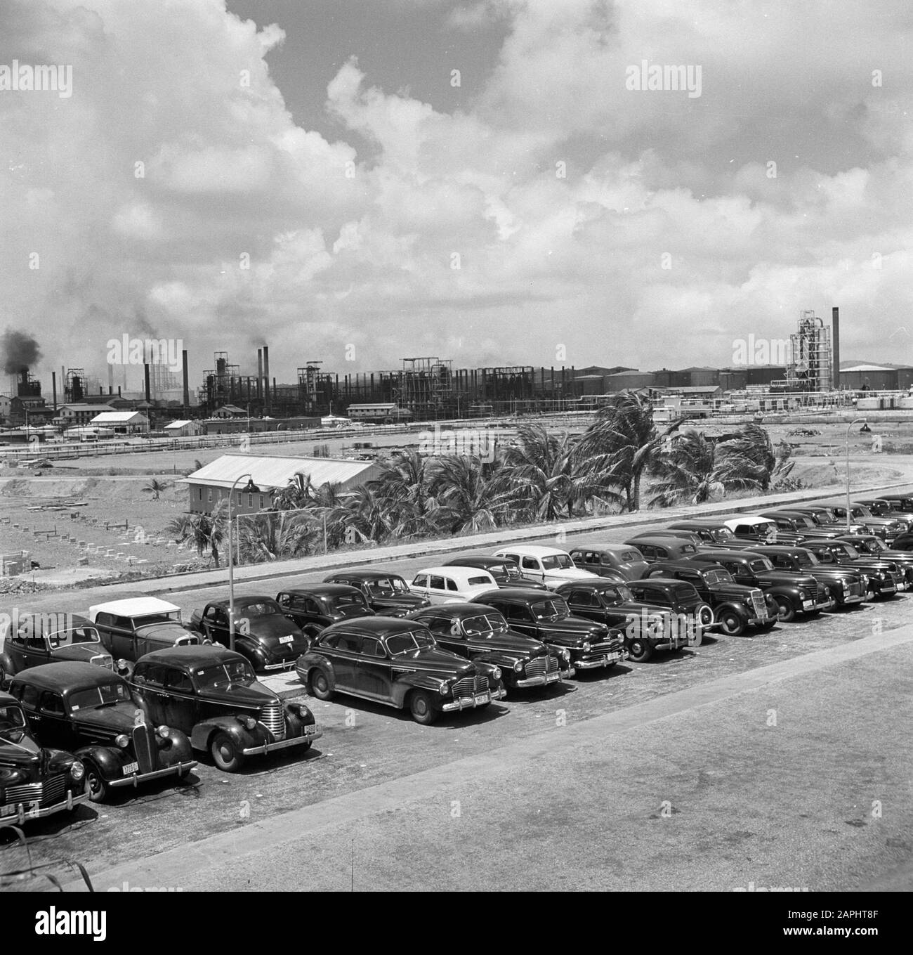Isla oil refinery Black and White Stock Photos & Images - Alamy