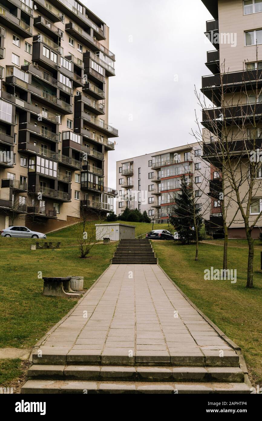 Architecture apartments grass hi-res stock photography and images - Alamy