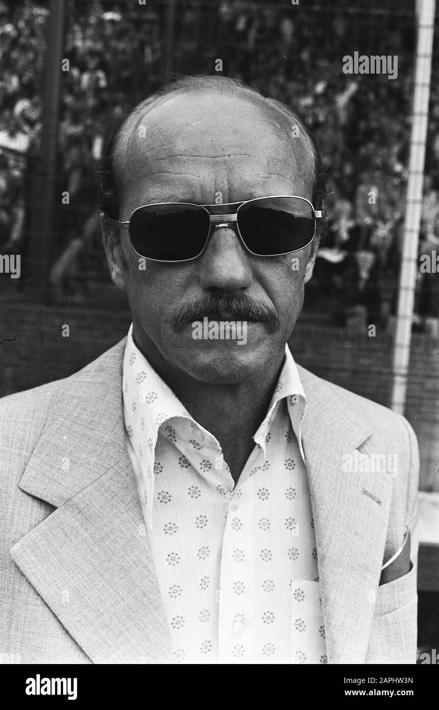 Geoffrey wegerle hi-res stock photography and images - Alamy