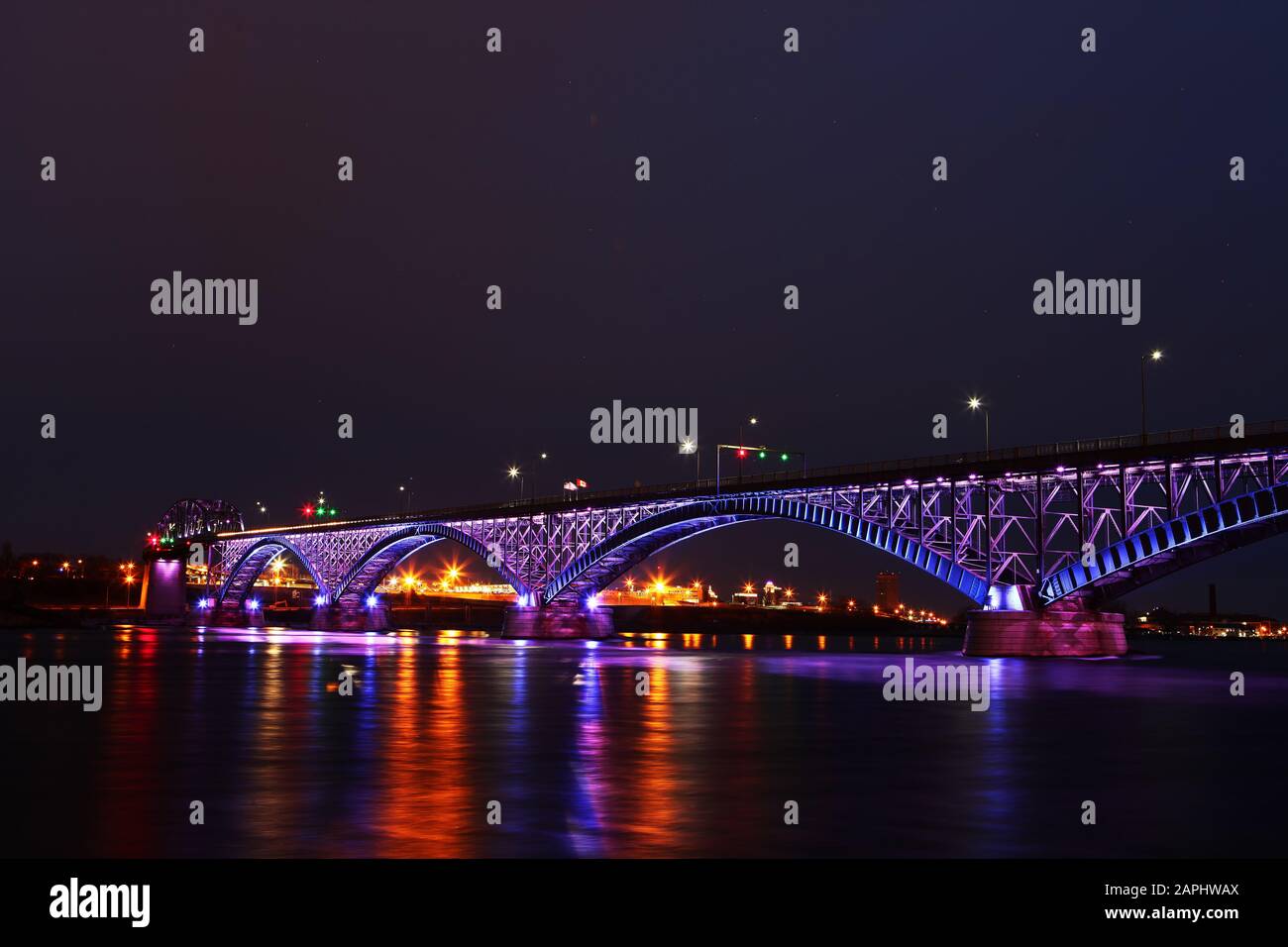Peace bridge fort erie hi-res stock photography and images - Alamy