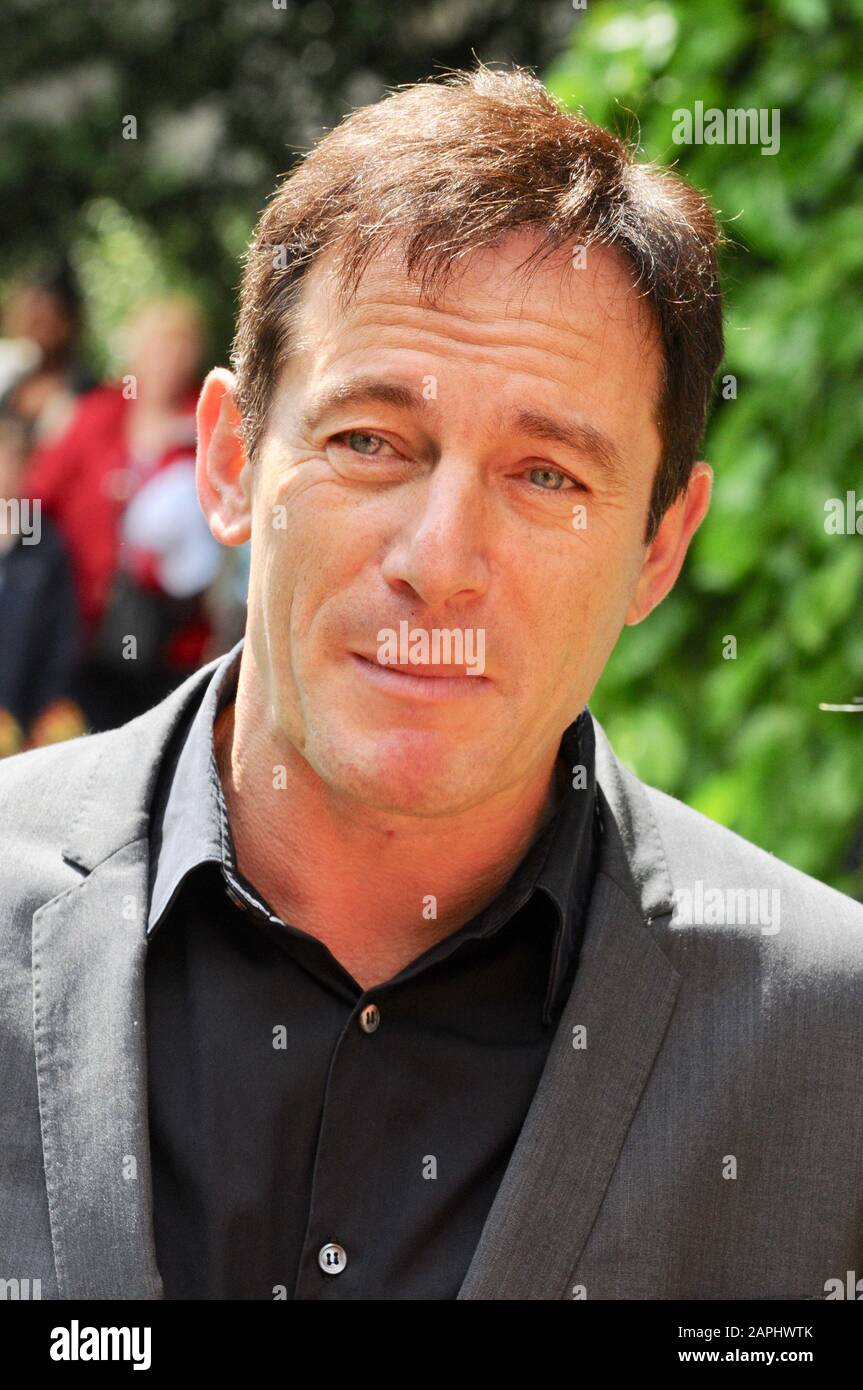 Cars 2 hi-res stock photography and images - Alamy