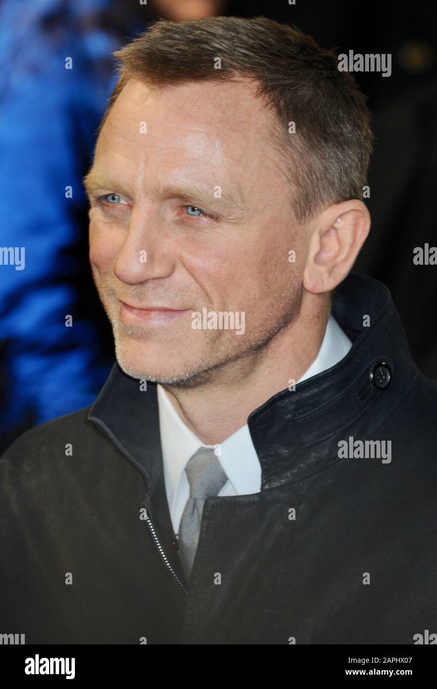 Daniel craig portrait hi-res stock photography and images - Alamy
