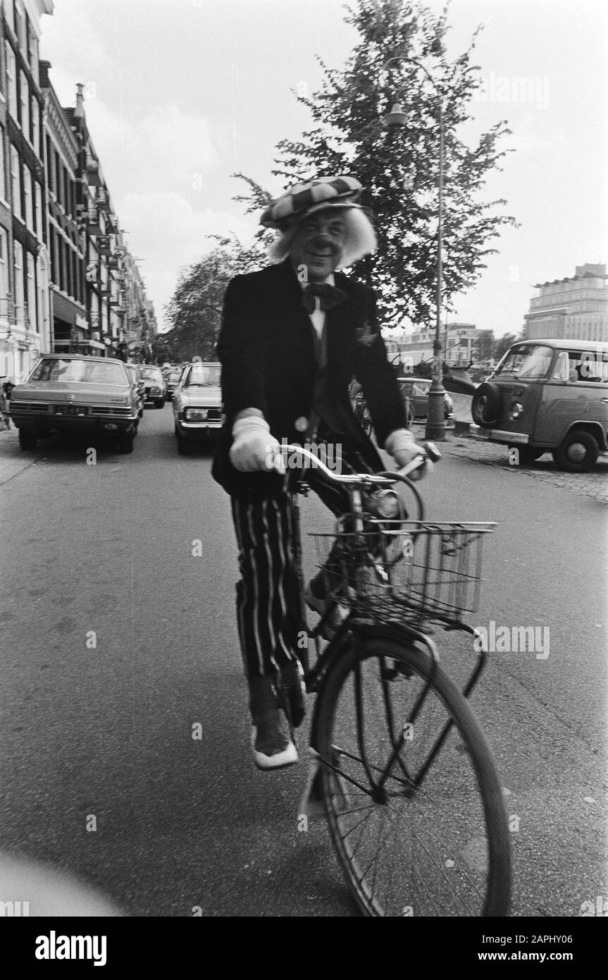 Circus clown bike hi-res stock photography and images - Alamy