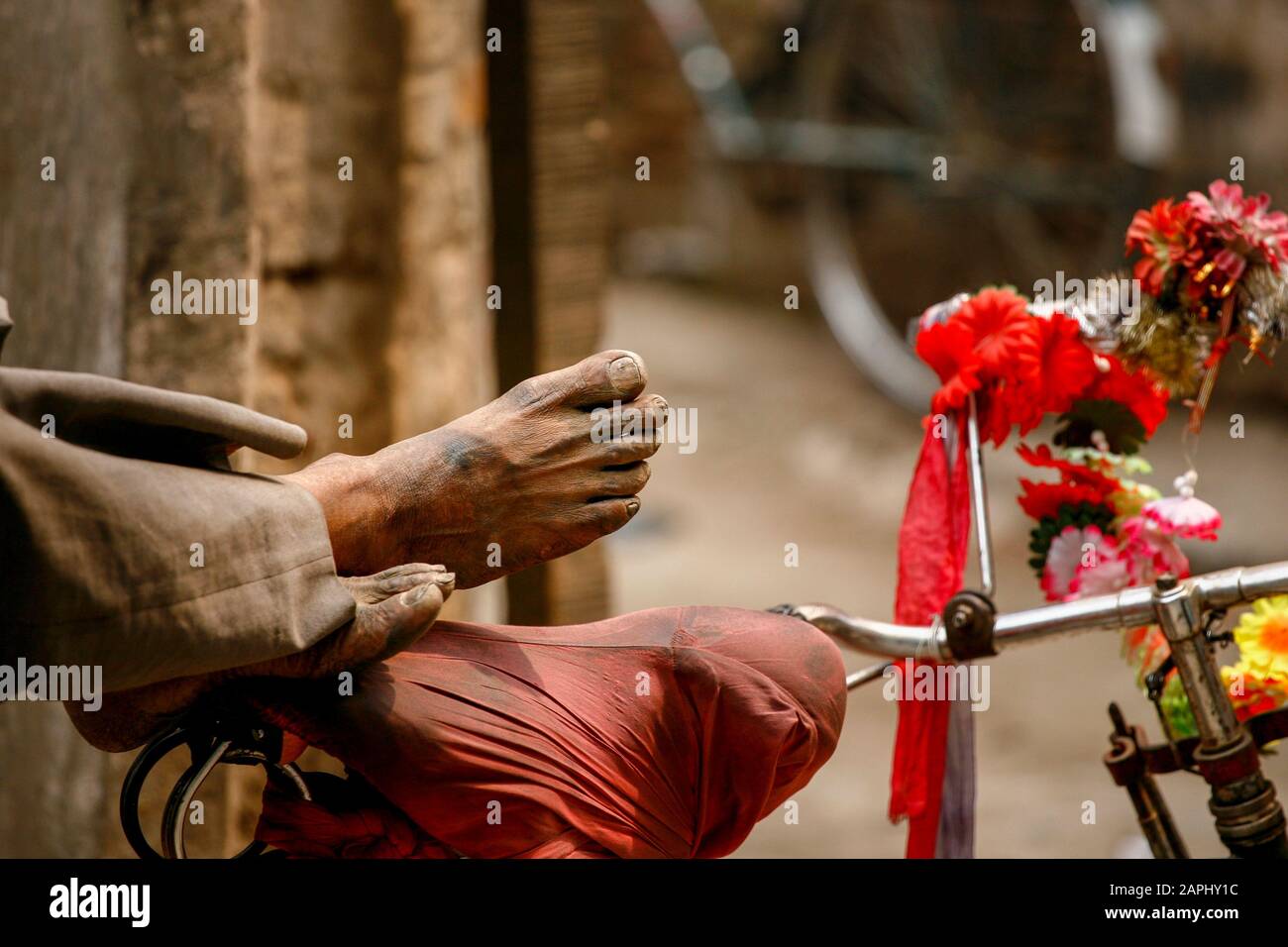 rickshaw drivers foot in kathmandu Stock Photo - Alamy