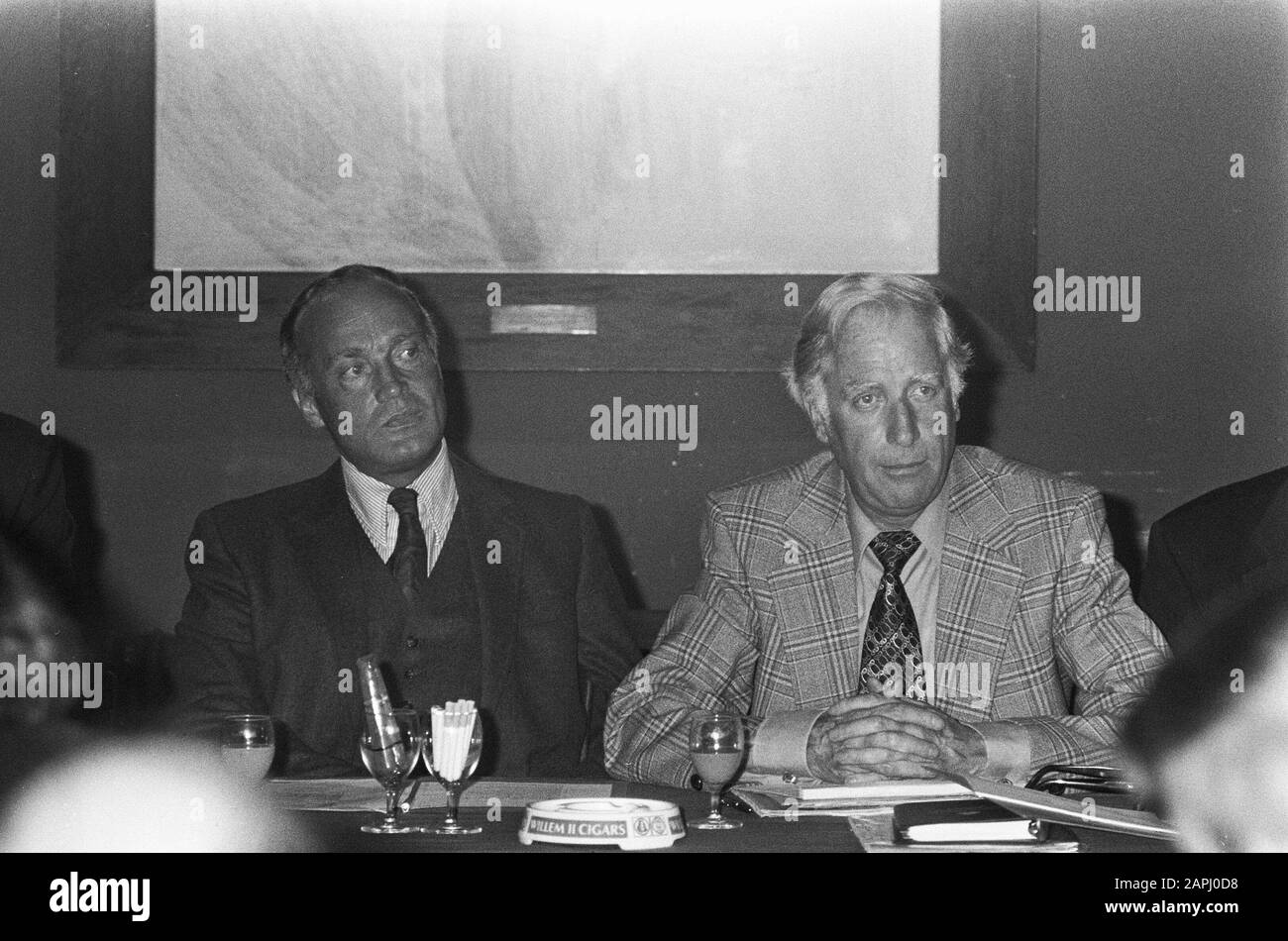 Changing room football Black and White Stock Photos & Images - Alamy