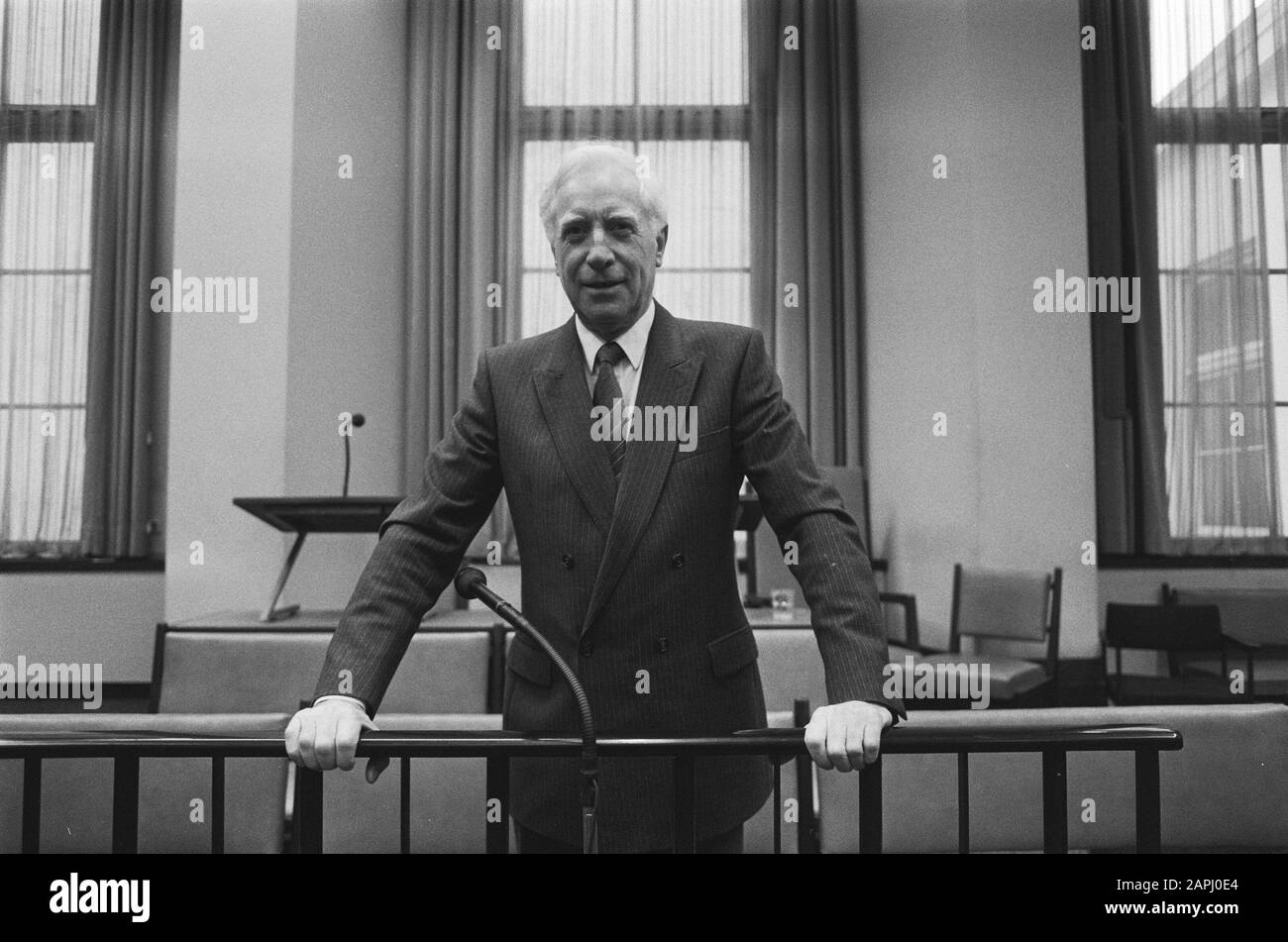 De Stoop voor de rechter Date: November 19, 1985 Keywords: judges Stock ...