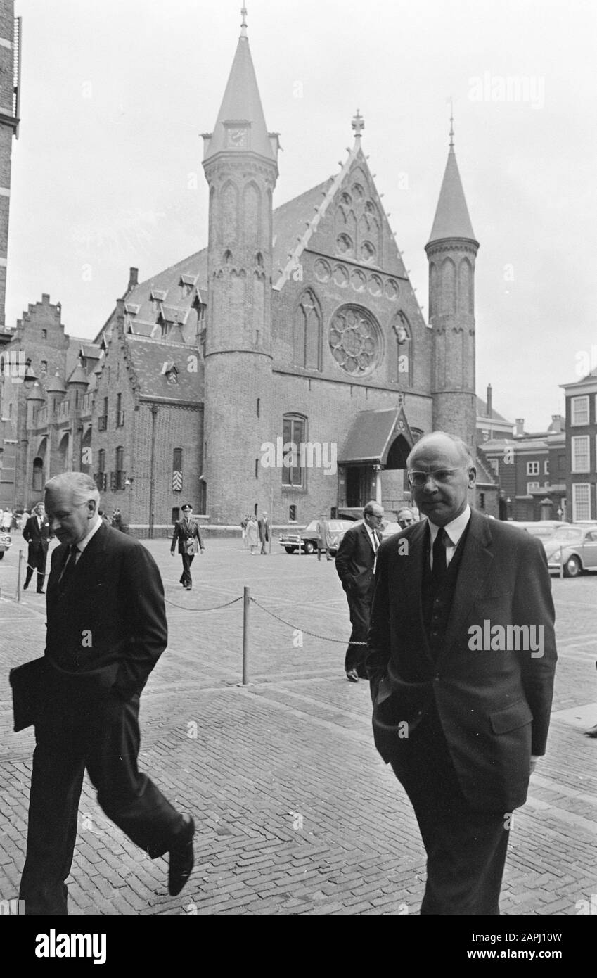 The ten Ministers of Finance, number 2 and 3 Minister Vondeling op ...