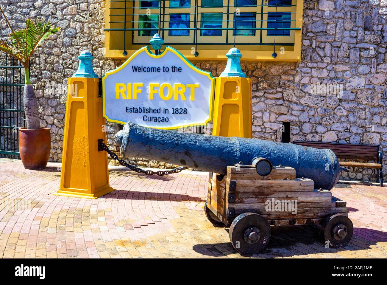 Cannon at Rif Fort at Willemstad, Curacao, Caribbean Stock Photo - Alamy