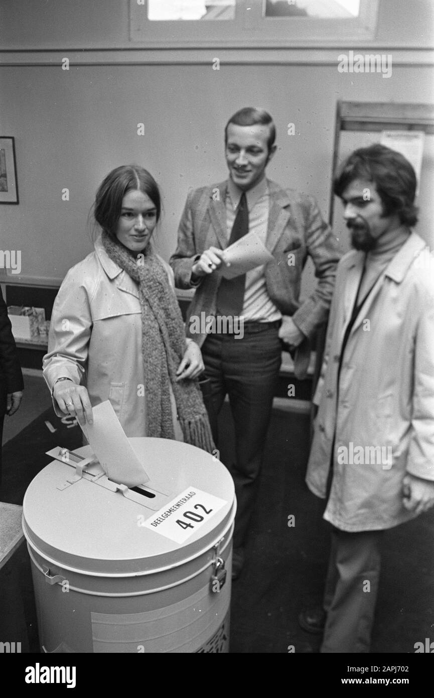 1972 voters hi-res stock photography and images - Alamy