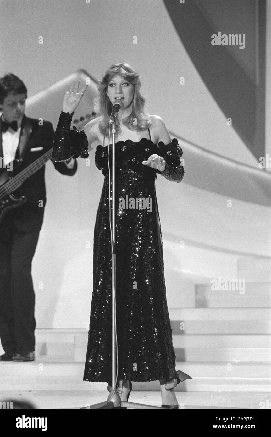 Maggie macneal hi-res stock photography and images - Alamy