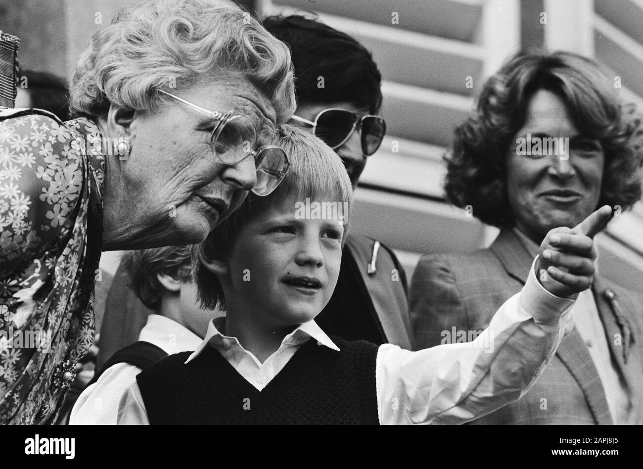 Queen may 1980 Black and White Stock Photos & Images - Alamy