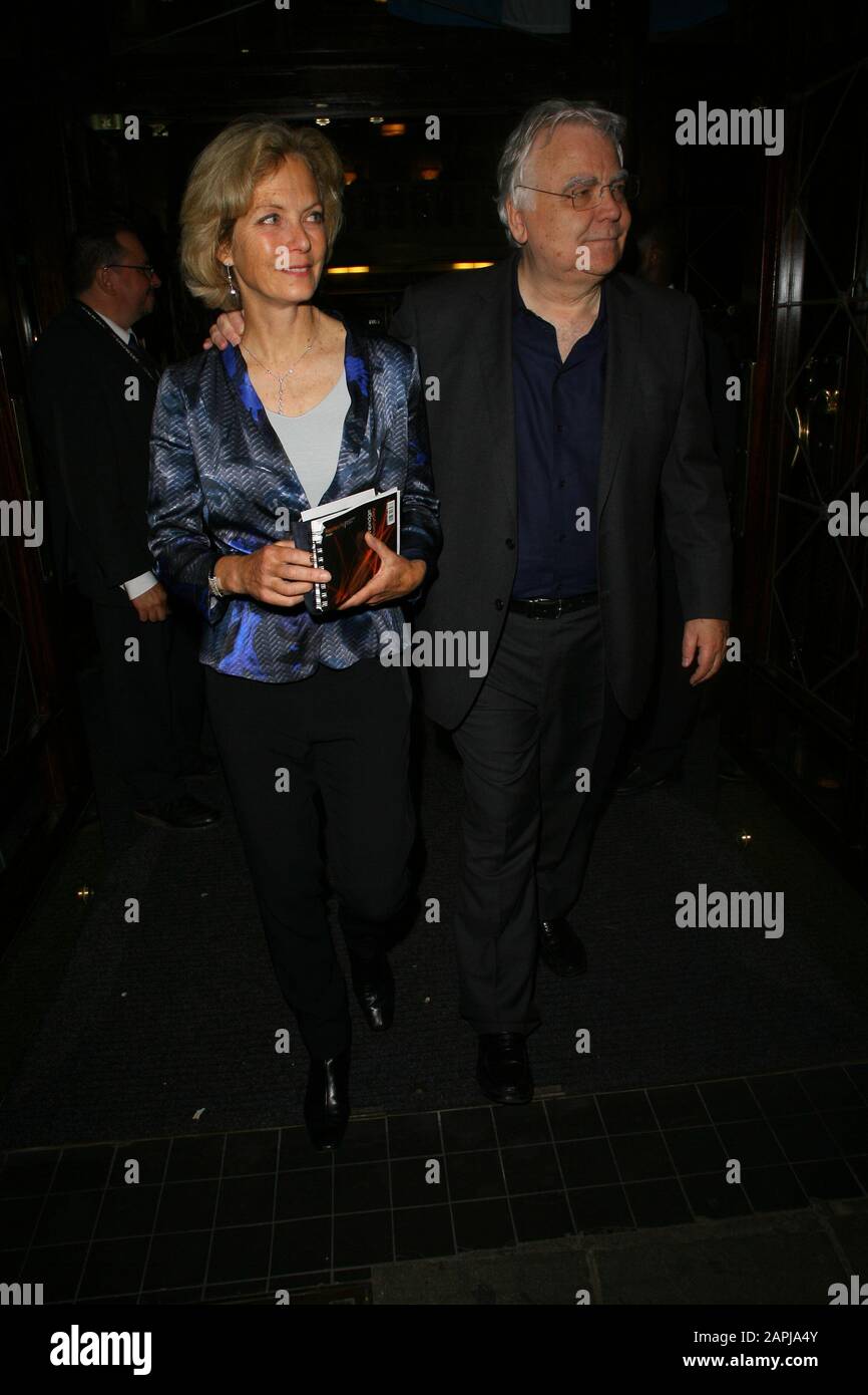 Bill kenwright and jenny seagrove hi-res stock photography and images ...