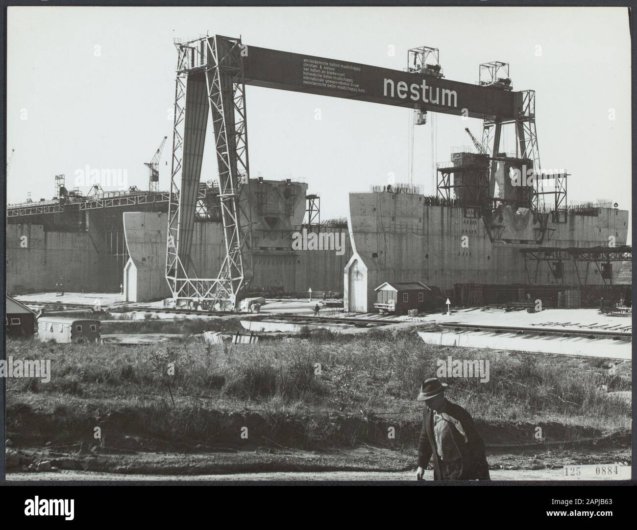 Deltawerken, Haringvliet Date: undated Location: Haringvliet Keywords ...