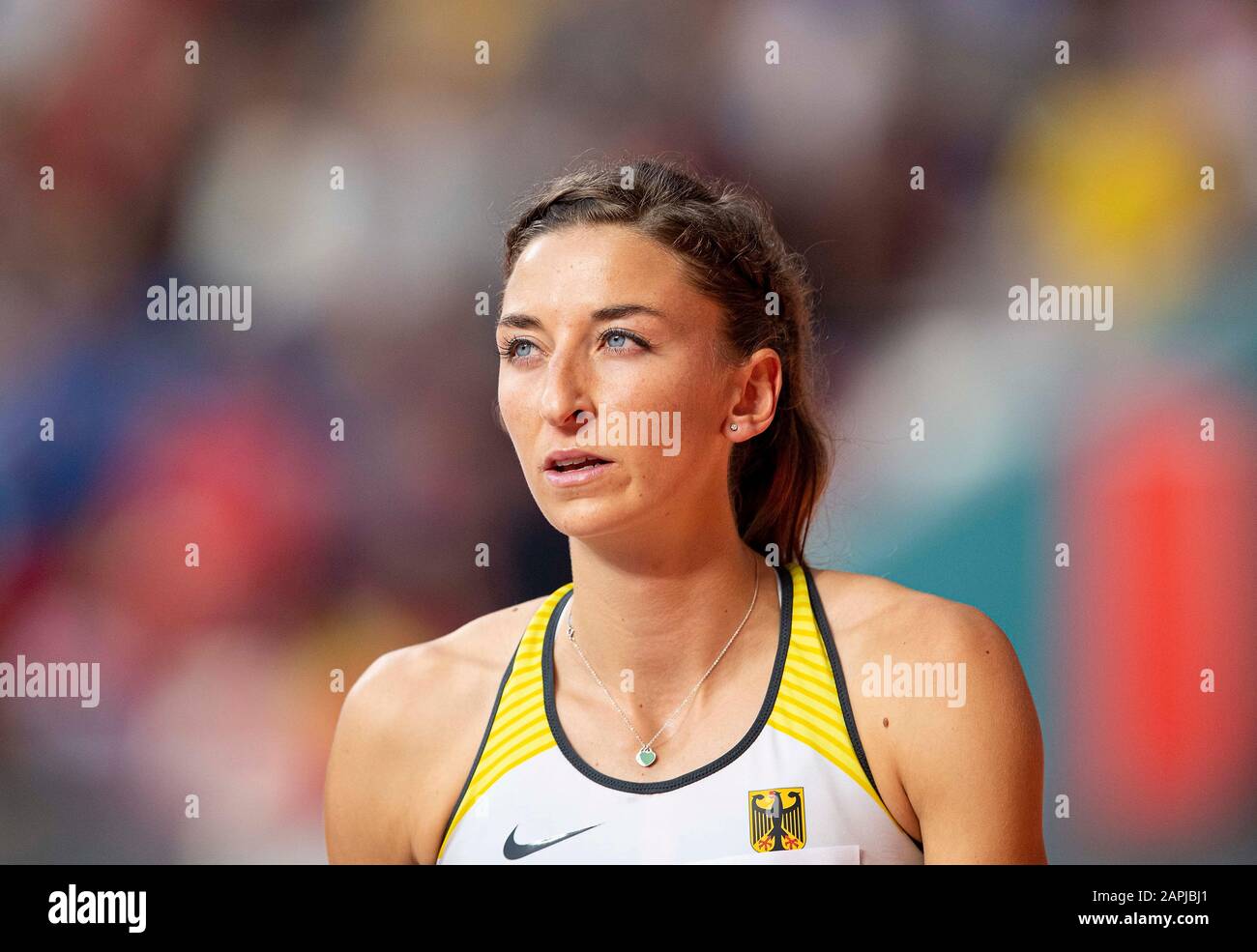 Womens 800m heat 1 hi-res stock photography and images - Alamy