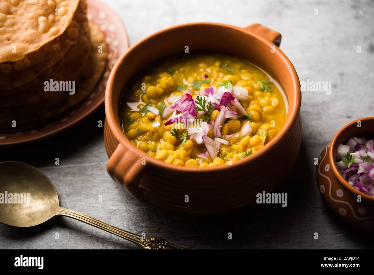 Dal pakwan is an authentic Sindhi breakfast. It is a combination of ...