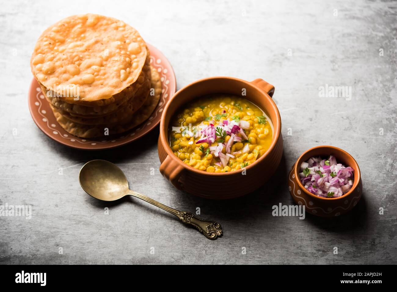 Dal pakwan is an authentic Sindhi breakfast. It is a combination of ...