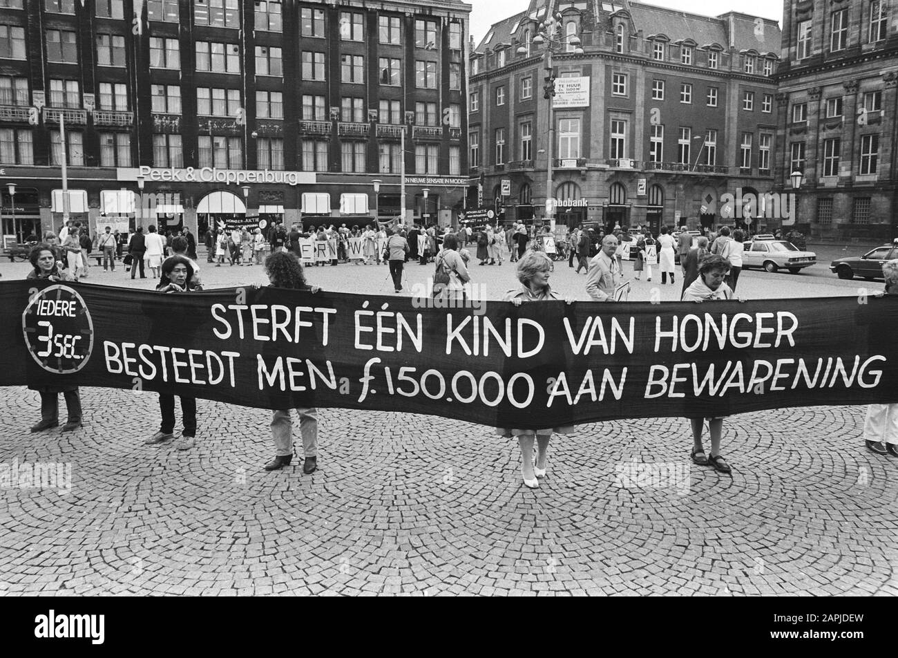 Hunger action month hi-res stock photography and images - Alamy