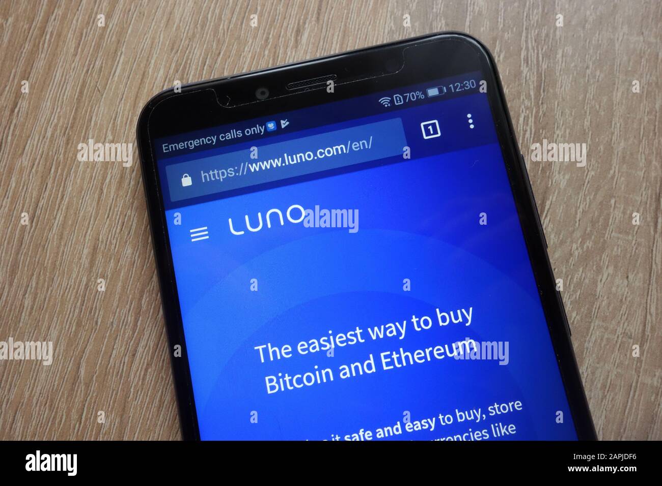 Luno website displayed on a modern smartphone Stock Photo - Alamy