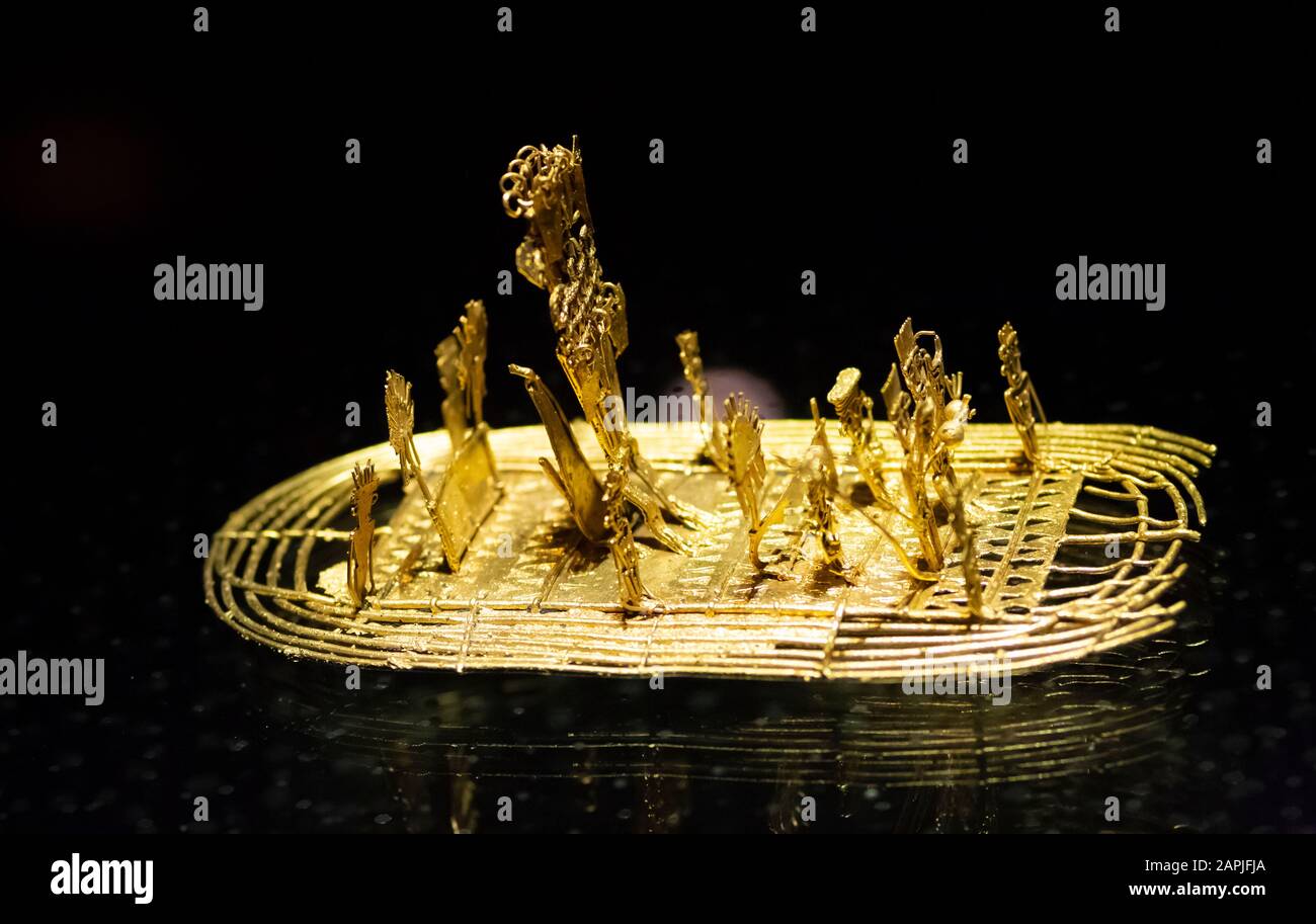The Poporo Quimbaya Made of Gold (The Gold Museum, Bogotá, Colombia ...